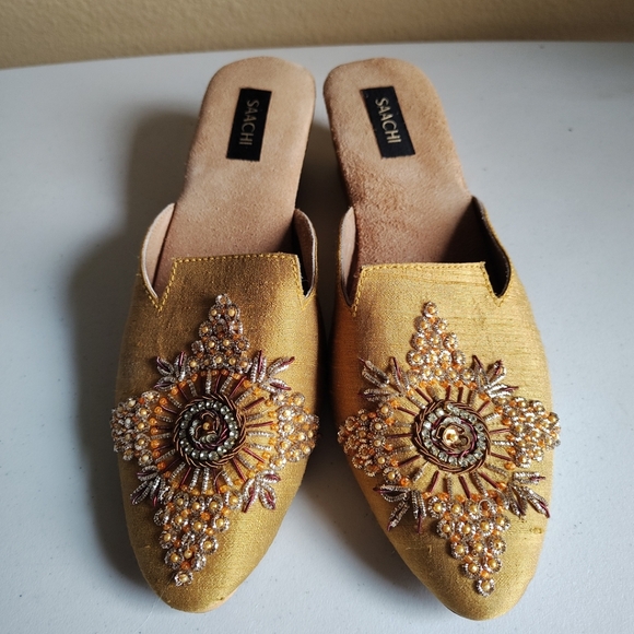 SAACHI | Shoes | Saachi Womens Gold Embroidered Beaded Slip On Mules Sz ...